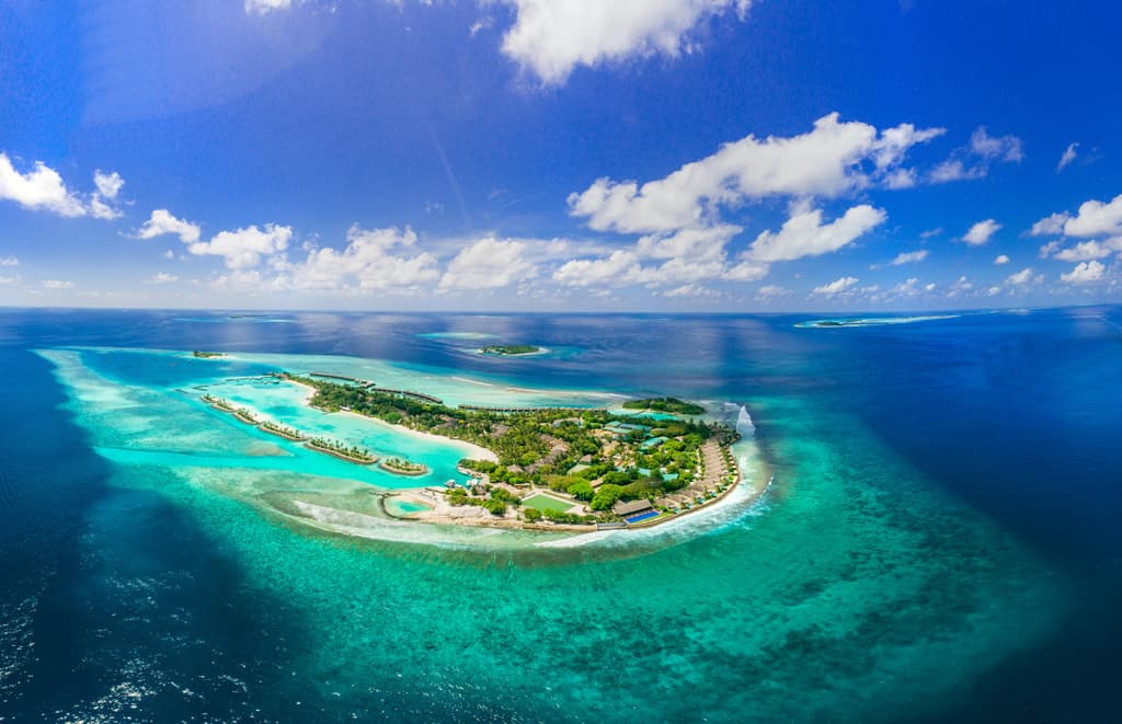 Lhaviyani-Atoll Maldives: Ultimate Escape Guide | Pickyourtrail
