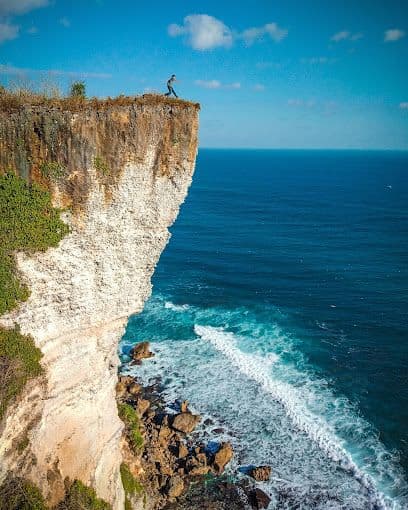 Karang Boma Cliff: Bali's Scenic Majesty and Awe-Inspiring Heights ...