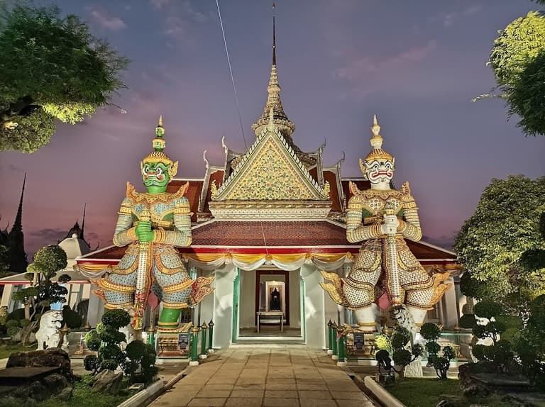 Wat Arun Guide 2026: Tickets, Timings, Dress Code & Tips | Pickyourtrail