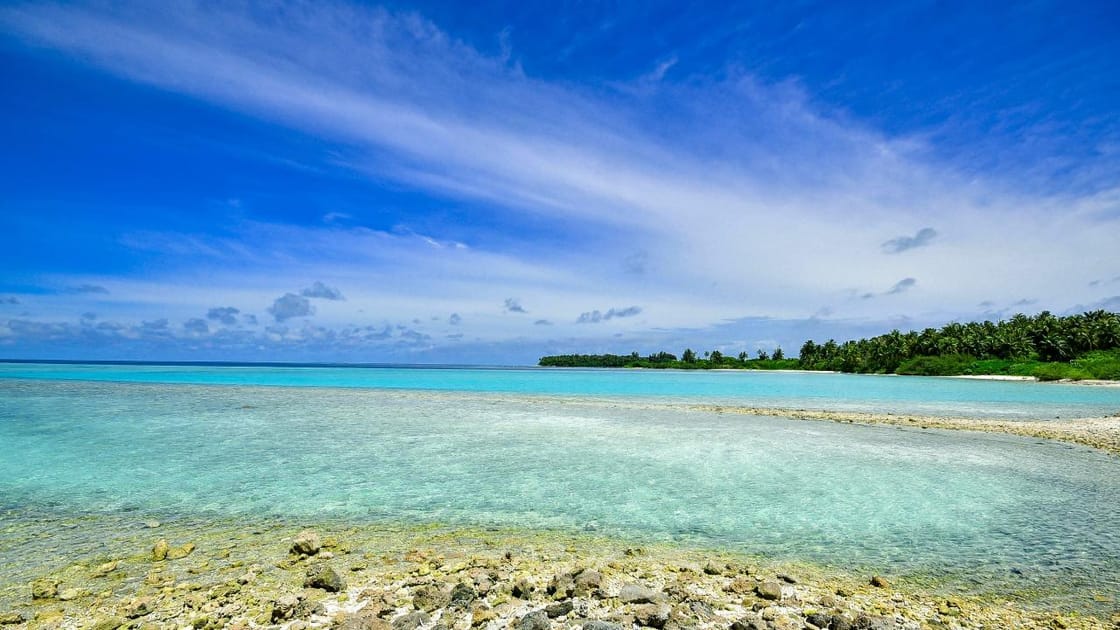 Explore Laamu Atoll Maldives – Diving, Culture & Resorts | Pickyourtrail