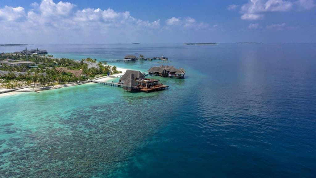 Raa Atoll Maldives: Best Resorts, Snorkel & Local Culture | Pickyourtrail