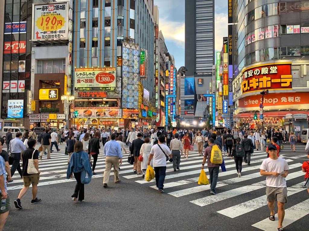Osaka vs Tokyo Travel Guide: Food, Culture & Vibes | Pickyourtrail